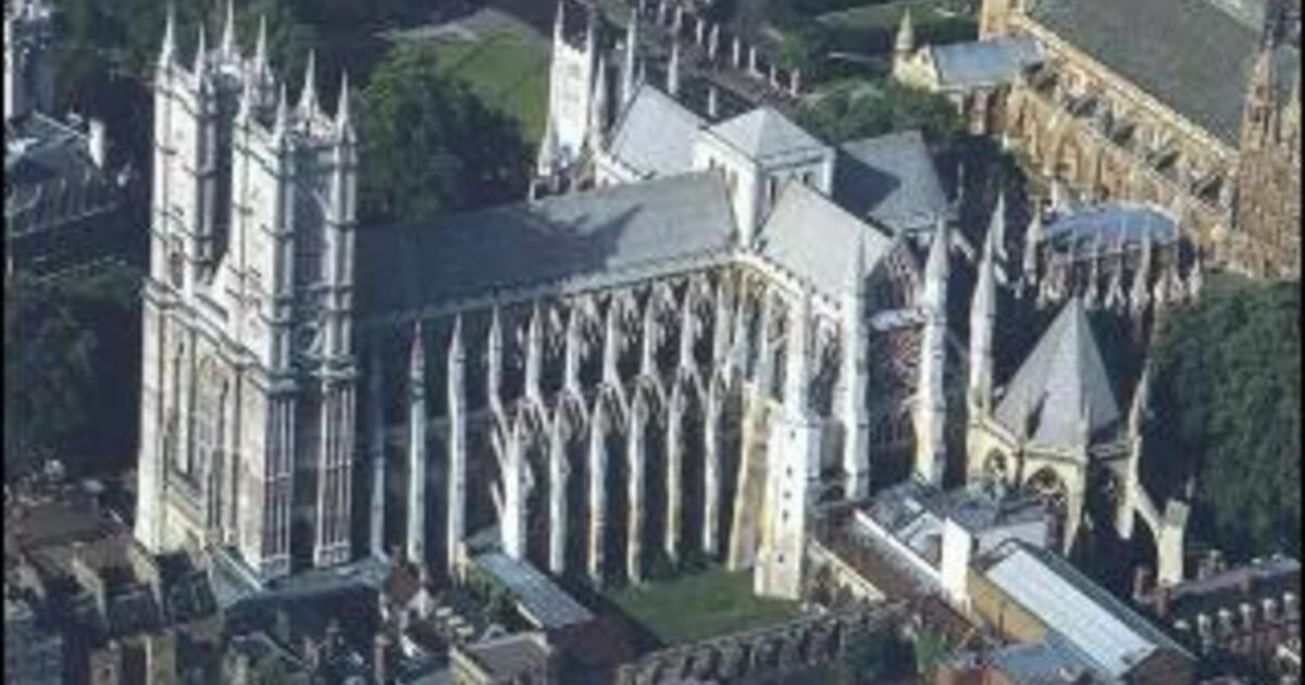 The Politics of Architecture in Tudor and Stuart London